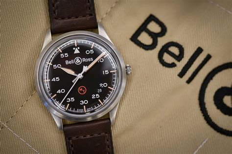 Hands On Bell And Ross Vintage Br V1 92 Military Specs And Price