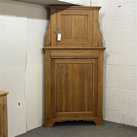 Pine Corner From 7 Shops