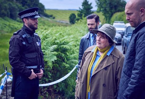 Vera Fans Broken And Sobbing As Itv Crime Drama Comes To An End Yahoo News Uk