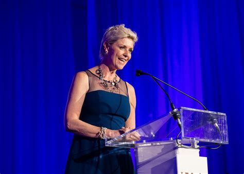 Amanda Tapping 2019 Leo Awards • Celebmafia