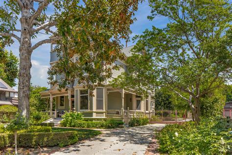 A Rare Landmark Victorian Home Is For Sale In Pasadena La Digs