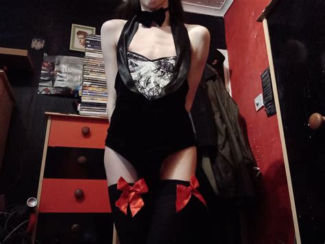 New Outfits Free Shemale Gallery