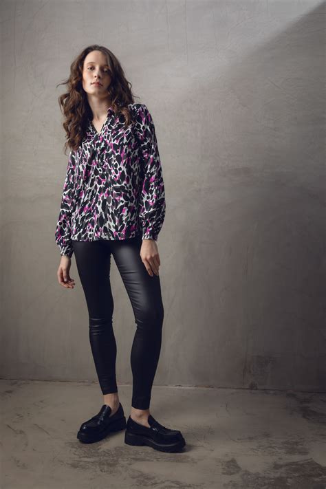 Marble Magenta Blouse Zelat