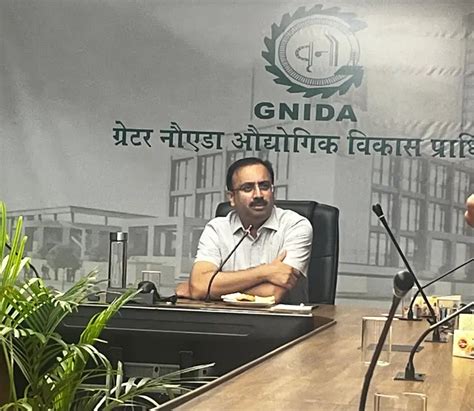 Ceo Ng Ravi Kumar News सीईओ एनजी रवि कुमार की सख्त कार्रवाई ग्रेटर नोएडा प्राधिकरण में