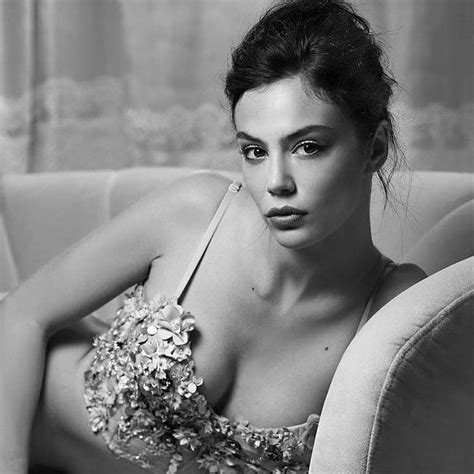 What A Foxy Girl Raliciatadrist