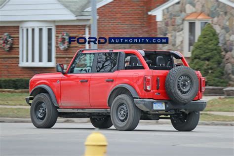 2021 Ford Bronco Four Door Black Diamond Race Red Live Photo Gallery