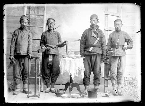 Muzhchiny aziatskoĭ naruzhnosti. | Library of Congress