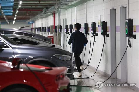 한국 전기차 구매율 중국보단 낮지만 미국·일본 비해 높아 파이낸셜뉴스