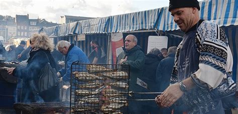 Fécamp La Fête Du Hareng Reprend Ses Bonnes Vieilles Habitudes
