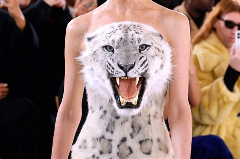 ФОТО Парисын загварын 7 хоног дээрх ШИЛДЭГ ТӨРХҮҮД