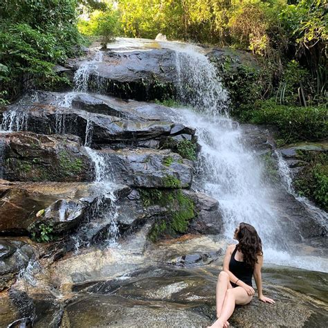 Jennifer Holcombes Feet