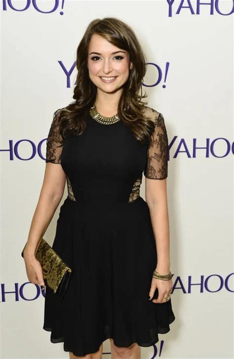 Milana Vayntrub R Celebs