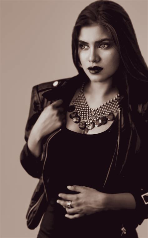 Nahars Photo Portfolio 3 Albums And 47 Photos Model Mayhem