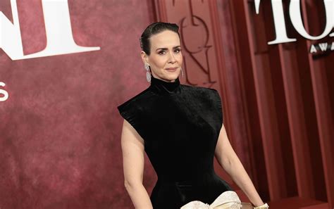 Sex Act Sarah Paulson In Talks To Star In Netflix Series From Lena