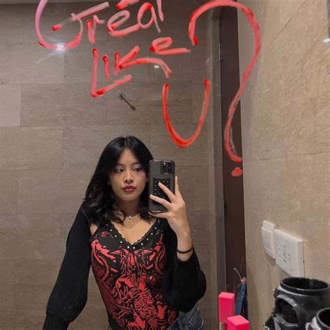 7 Potret Audi Kirana Putri Feni Rose Yang Tengah Tekuni Dunia Musik