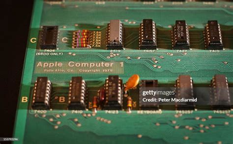 An Apple 1 Personal Computer Is Displayed At Christies On October 9 News Photo Getty Images