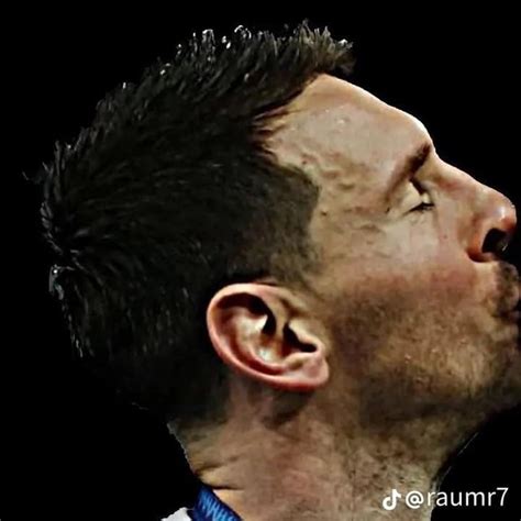 Messi Kisses His Trophy Rishowspeed