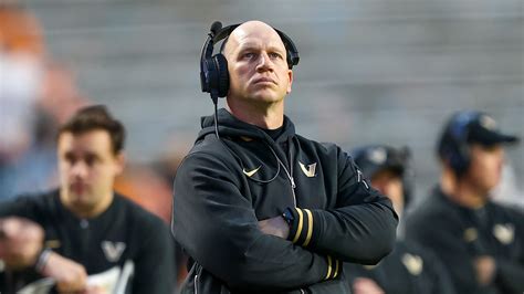 Vanderbilt Football Lands Dl Jaylon Stone From Transfer Portal