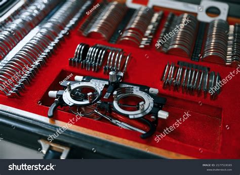 People Clinical Product Testing Red Light Treatment Tool Photos Images