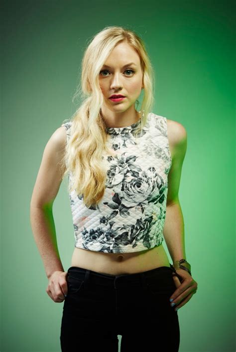 Emily Kinney Hot Photos Barnorama