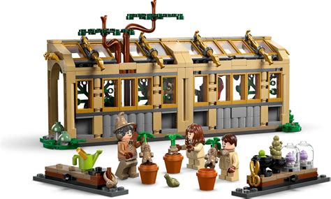 Lego Harry Potter Hogwarts Castle Herbology Class