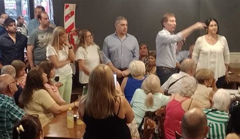 Claudia Rucci Y Diego Santilli Recorrieron Las Calles De Moreno Junto A