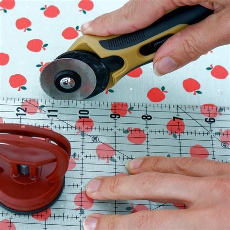 Rotary Cutter 45mm Reliable Cut Every Time Little Legs Fabrics