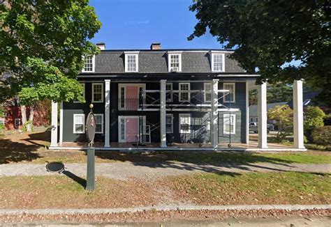 New Hampshires Oldest Inn Has Been In Business For 200 Years