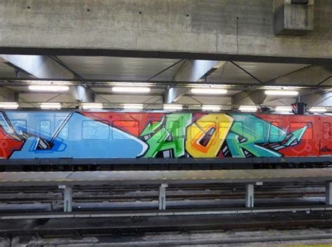 Egowar Magazine Striktly Subway Photos