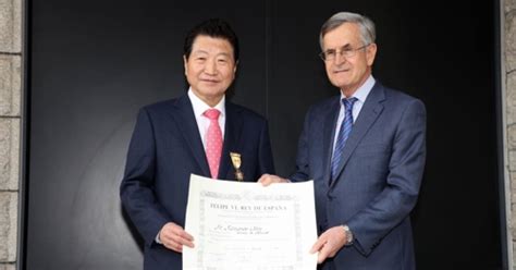 안상수 창원시장 스페인 이사벨 여왕 십자문화대훈장 수상