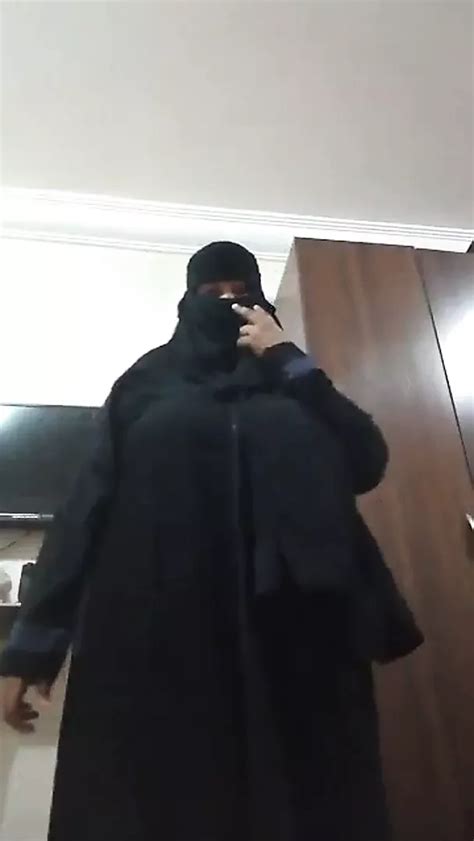 Saudi Arab Cheating Wife In Arabic Amateur Porn Feat Souzan Halabi By Onlyfans Xhamster