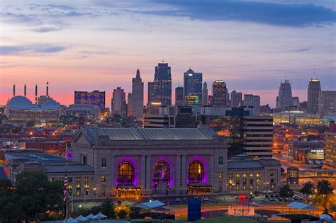 5 Reasons You Should Consider Moving To Kansas City [infographic]