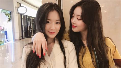 Gi Dle 舒華直播提及穗珍，停頓數秒急改口，網友：很心痛！ Luvkpop