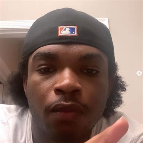 Elijah Felder Parttime Sales Associate Foot Locker Linkedin