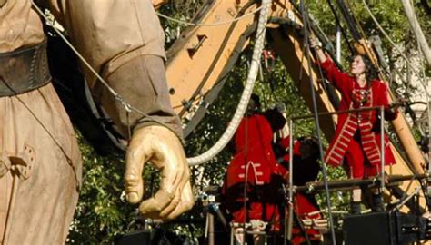 De La Pequeña Gigante” A Los Ejercicios Artísticos En El Jardín