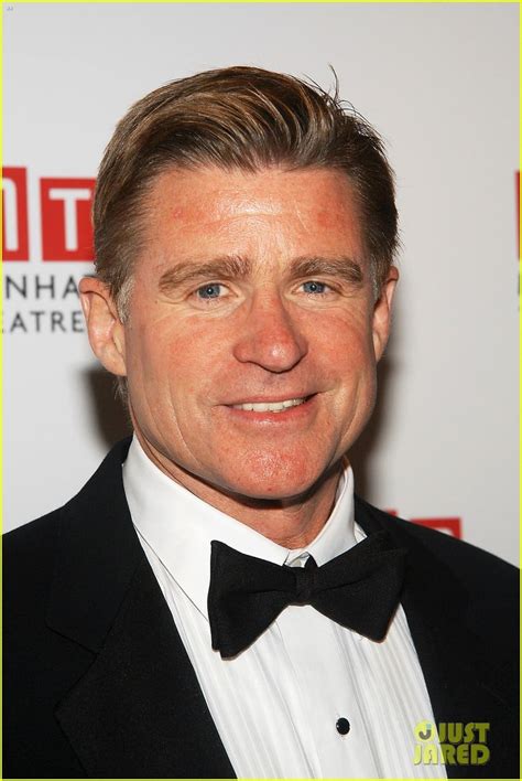 Everwood Actor Treat Williams Dead At 71 After Motorcycle Accident Photo 4944132 Rip Photos