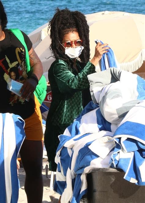 Teyana Taylor Out With Friends At A Beach In Miami 02282022 Hawtcelebs