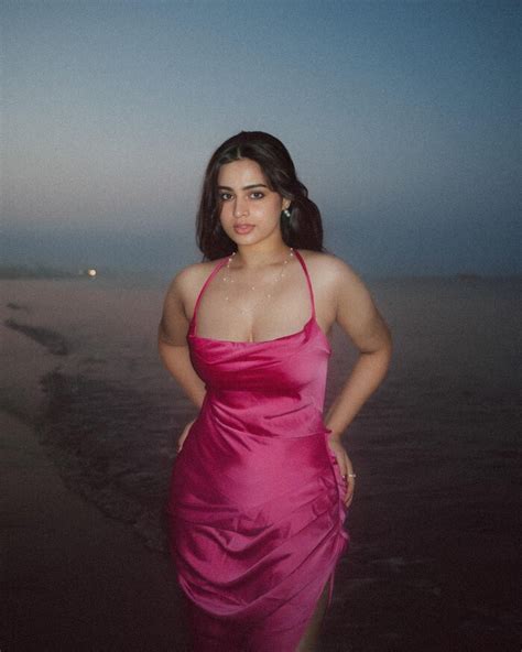 40 Ayesha Khan Photos Find Latest Hd Images Pictures Stills And Pics