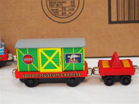 Thomas And Friends Thomas Sodor Museum Cars Take N Play Along Learning