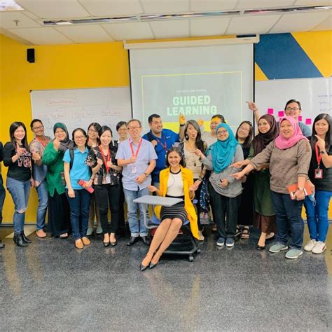 Puteri Sofia On Linkedin The Word ‘expert Itself Carries A Heavy