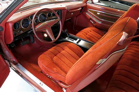 1977 Pontiac Grand Prix Interior 191209