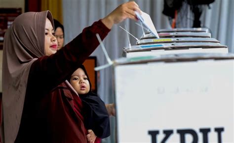 Indonesians Go To Polls In Worlds Biggest Single Day Election