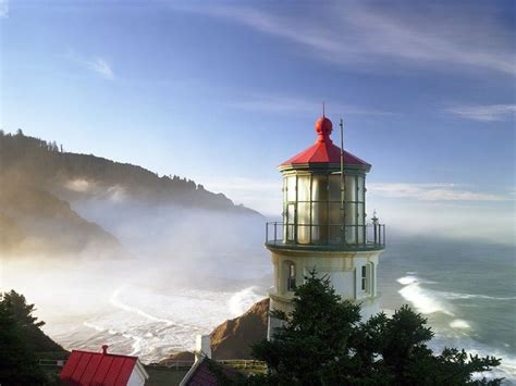 9 Lighthouses You Can Spend The Night In Oregon Coast Lighthouse