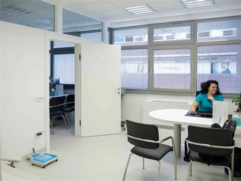 Mišo Rajić Dr Med Samoplačniška Ginekološka Ambulanta