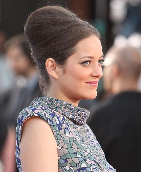 Marion Cotillard Scrolller
