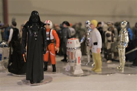 The Nostalgia Awakens Vintage Star Wars Toys Exhibit Opens In Red