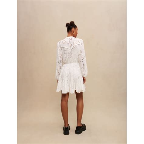 Maje біле плаття прошва