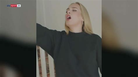 Premier League News Adele Singt Hymne Für Tottenham Hotspur Fußball News Sky Sport