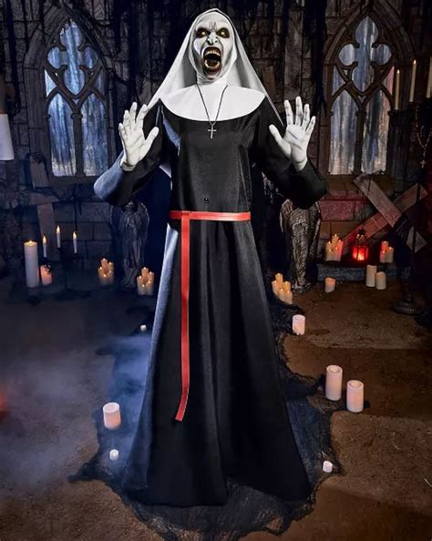 Terrifying New Spirit Halloween 2026 Animatronics Collection Out