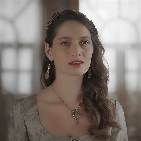 Pin Di Hannah Su Alys Karstark